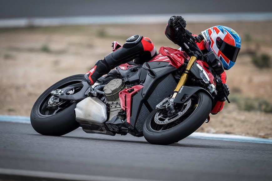 2025-on Ducati Streetfighter V4S review: Bare aggression!