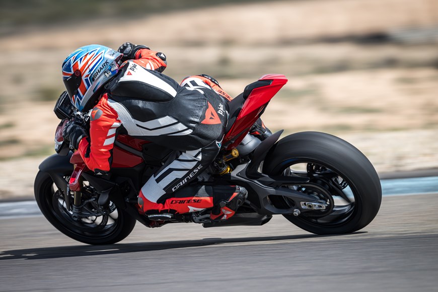 2025-on Ducati Streetfighter V4S review: Bare aggression!