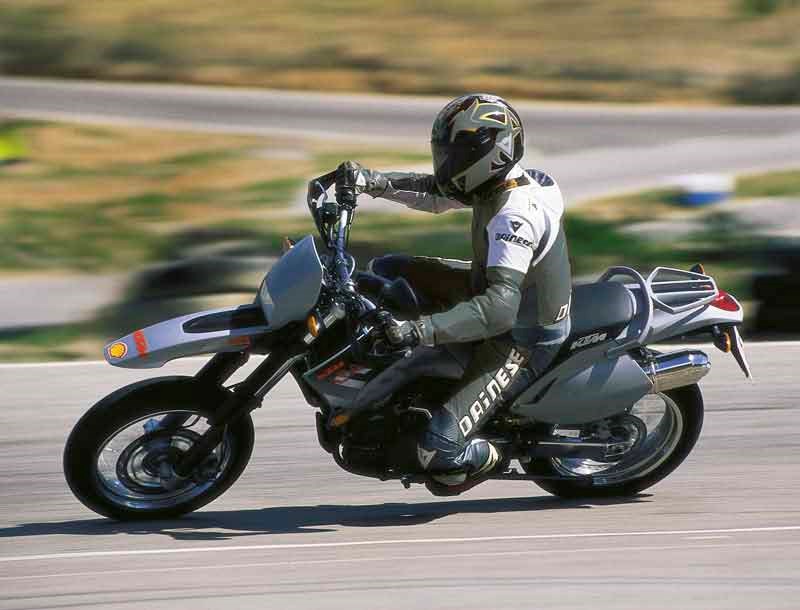 KTM 640 SUPERMOTO (1998-2007) Review | Specs & Prices