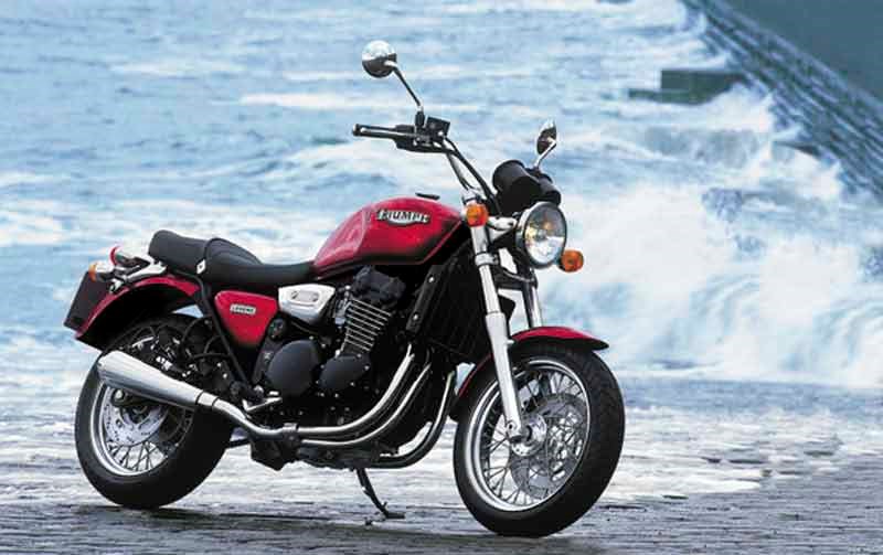 TRIUMPH LEGEND TT (1998-2000) Review | Specs & Prices