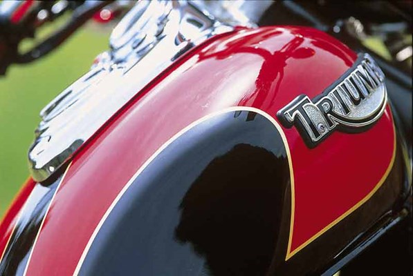 TRIUMPH SPEEDMASTER (2002-2011) Review, Specs & Prices