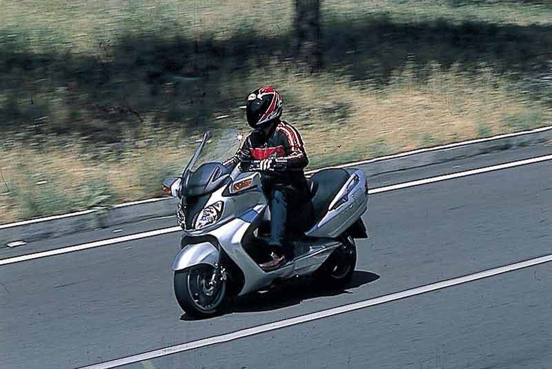 Suzuki Burgman 650 (2003-2015) Review | Specs & Prices