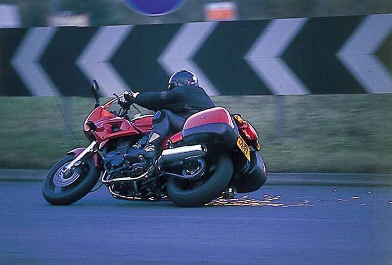 TRIUMPH SPRINT EXECUTIVE (1997-1998) Motorcycle Review