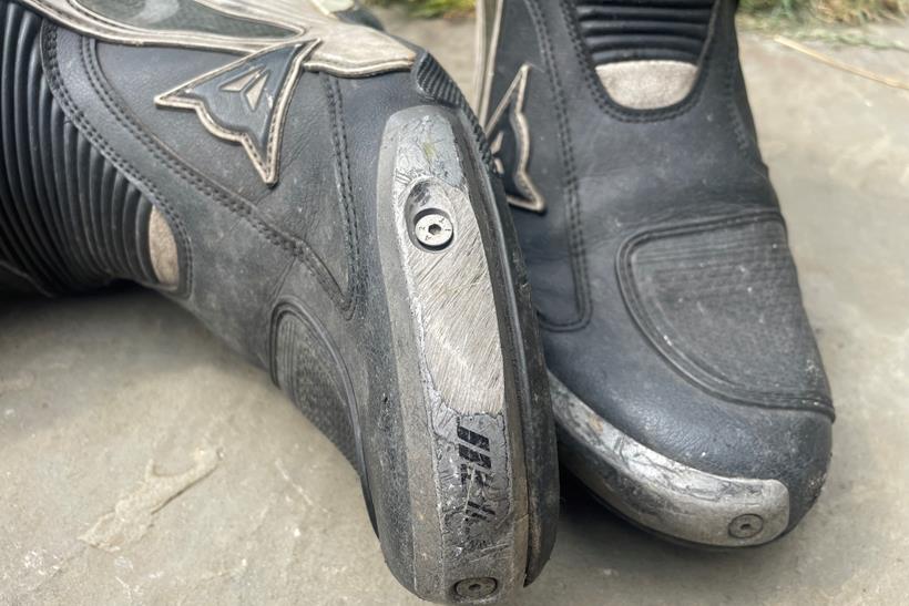 The Dainese Axial D1 boots almost get five stars from Carl