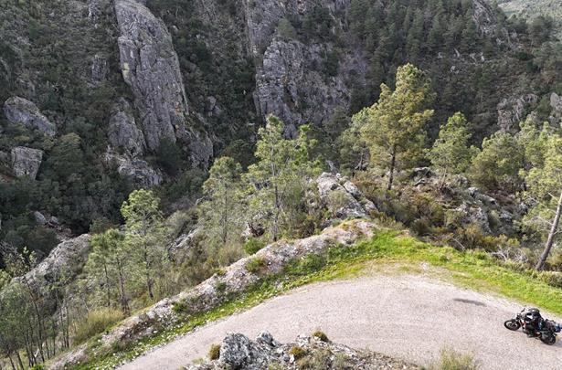 Nick Sanders to tackle 30,000km trip on Royal Enfield Bear