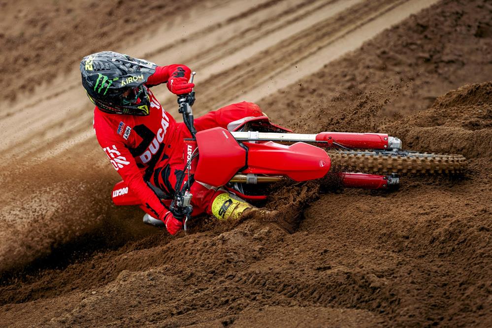 Ducati MX Experience opens in the UK riding the Desmo450 MX
