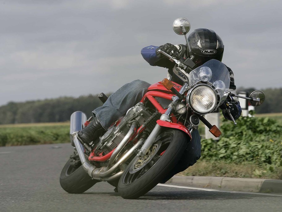 Suzuki Bandit 600 (1996-2005) review and used buying guide