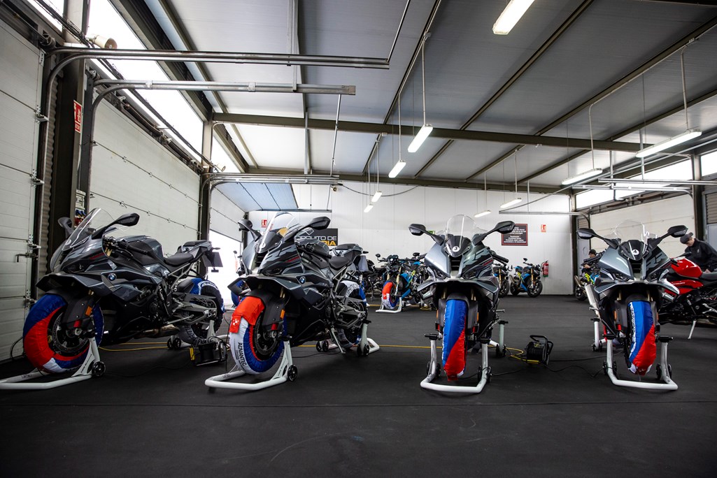 2025-on BMW S1000RR review: A serious bike, with more focus!