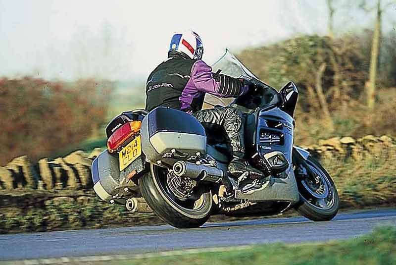 HONDA ST1100 PAN EUROPEAN (1989 - 2001) Review
