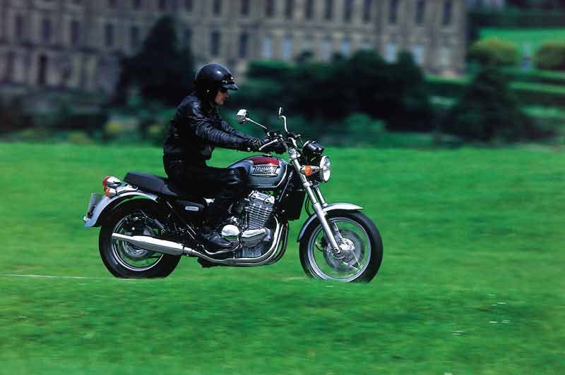 TRIUMPH THUNDERBIRD 900 (1993-2003) Review and used buying guide