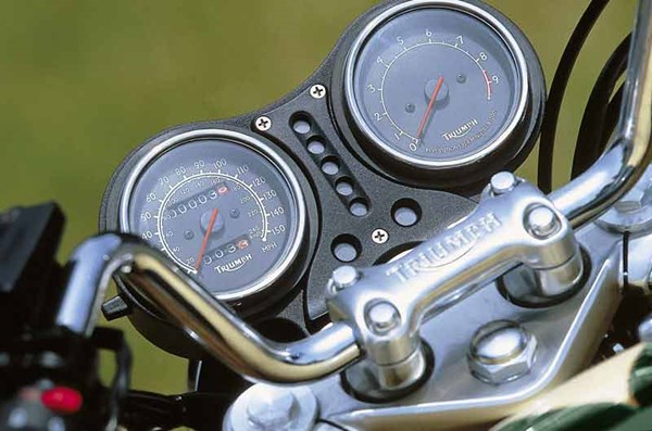 TRIUMPH THUNDERBIRD 900 (1993-2003) Review and used buying guide