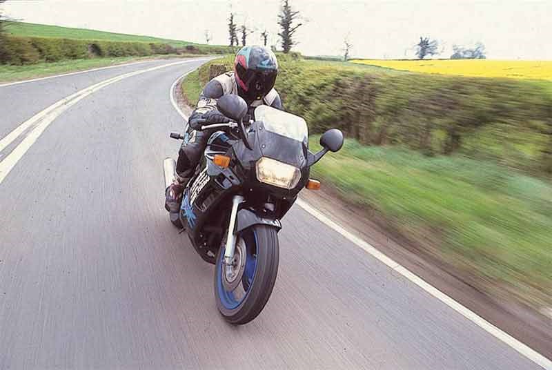 SUZUKI GSX750F (1998-2005) Review | Speed, Specs & Prices