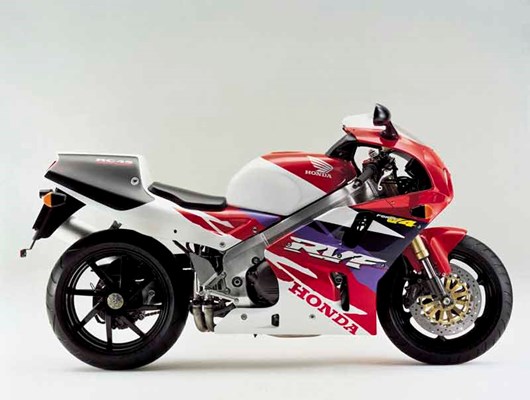 HONDA RC45 (1994-1999) Review | Speed, Specs & Prices
