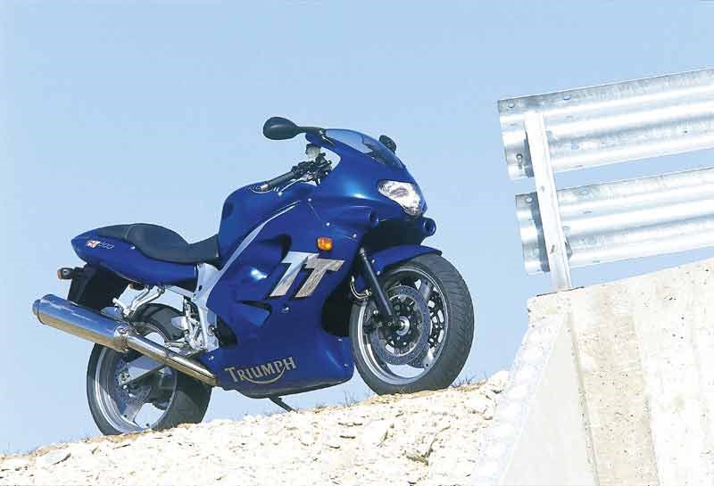 TRIUMPH TT600 (2000-2003) Review | Speed, Specs & Prices