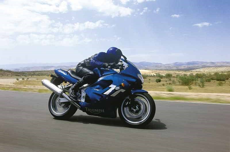 TRIUMPH TT600 (2000-2003) Review | Speed, Specs & Prices