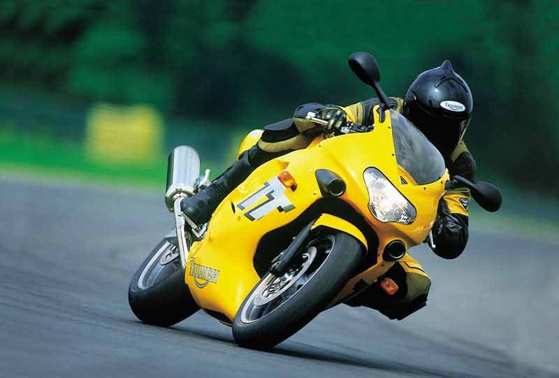 TRIUMPH TT600 (2000-2003) Review | Speed, Specs & Prices