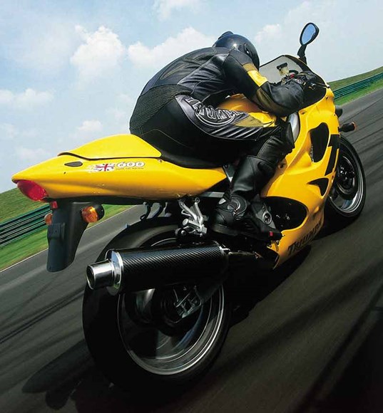 TRIUMPH TT600 (2000-2003) Review | Speed, Specs & Prices