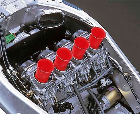 SUZUKI GSX-R600 (1996-2000) Review | Specs & Prices