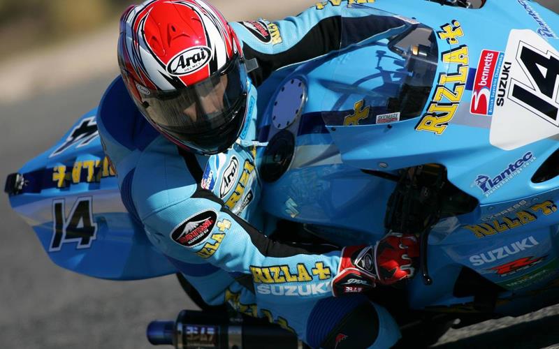 British Superbikes: Atsushi Watanabe's first Rizla Suzuki ride