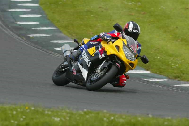 SUZUKI GSX-R600 (2001-2003) Review | Specs & Prices