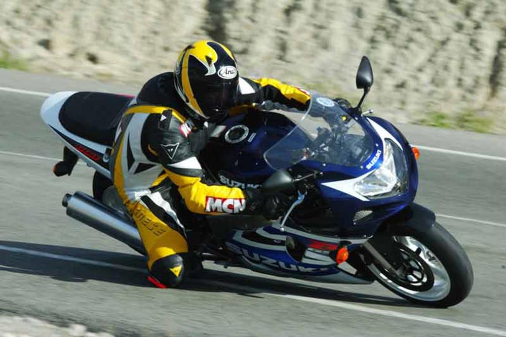 SUZUKI GSX-R600 (2001-2003) Review | Specs & Prices
