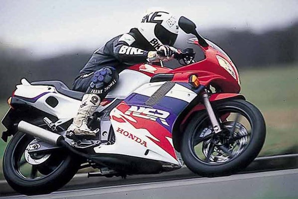 HONDA NSR125 (1996-2001) Review | Speed, Specs & Prices