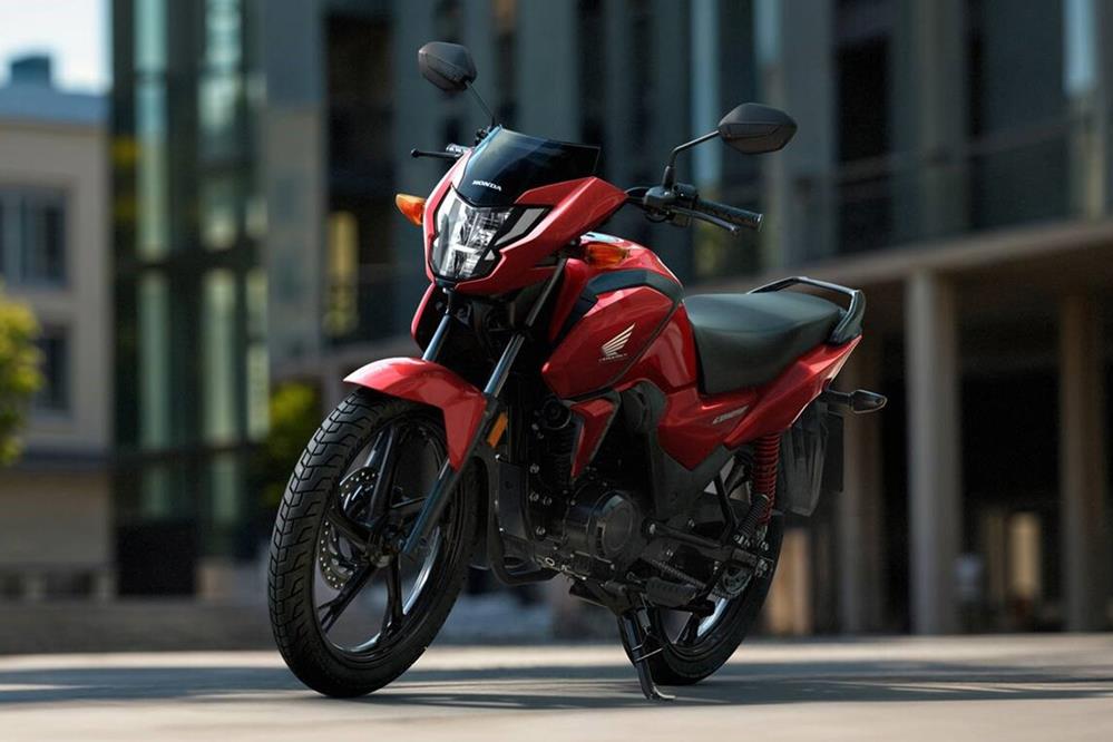 Honda update CB125F claiming over 450 miles to a tank