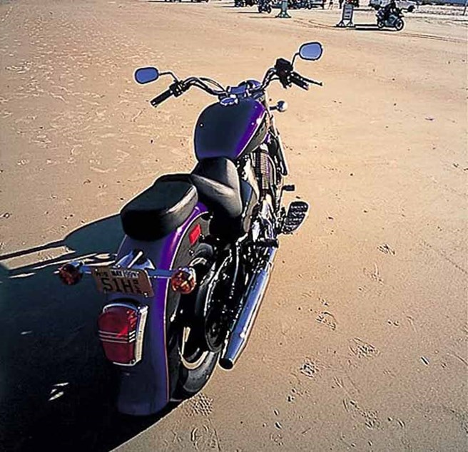 VICTORY V92C CRUISER (1999-2003) Review, Specs & Prices