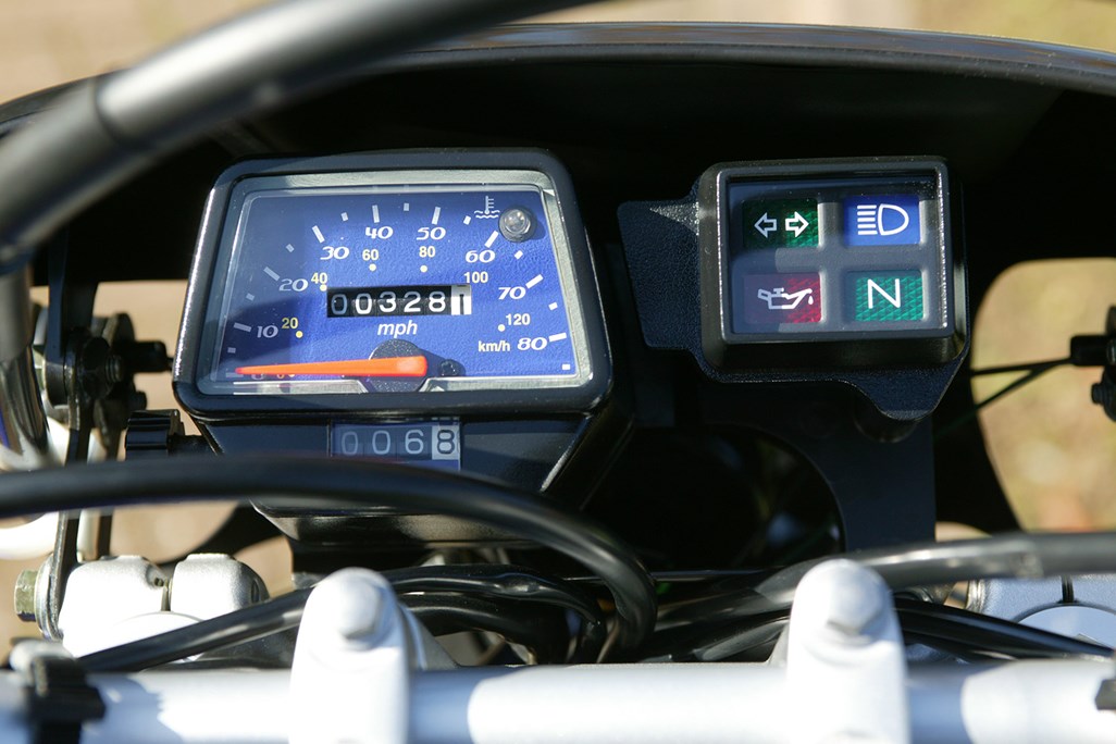 2004 Yamaha DT 125 X review | 2-stroke fun for the road