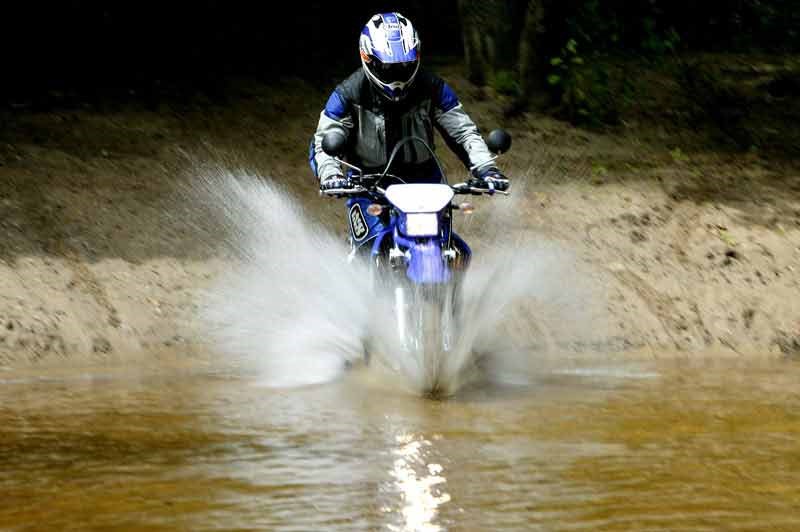 2004 Yamaha DT 125 X review | 2-stroke fun for the road