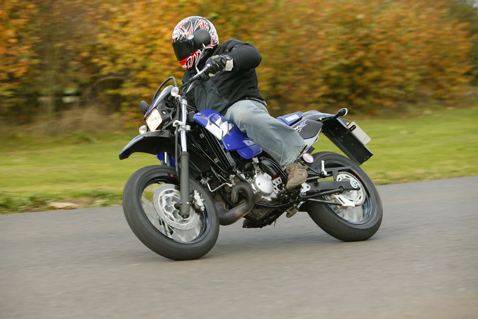 2004 Yamaha DT 125 X review | 2-stroke fun for the road