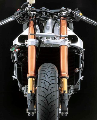 SUZUKI GSX-R1000 (2001-2002) Review | Specs & Prices