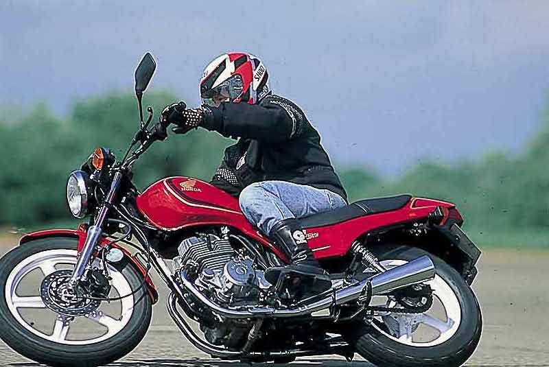 Honda CB250 (1992-2003) Review | Speed, Specs & Prices