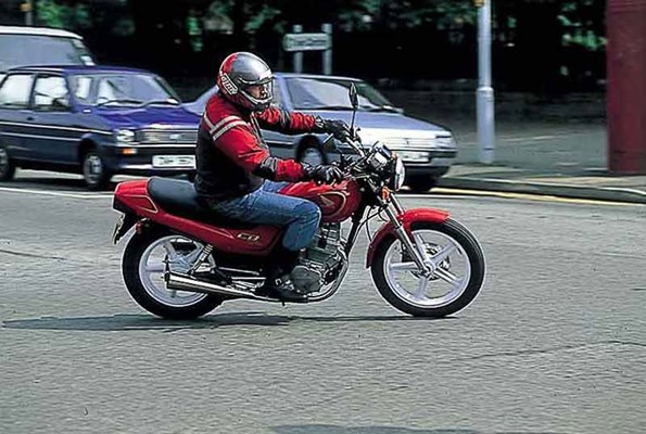 Honda CB250 (1992-2003) Review | Speed, Specs & Prices