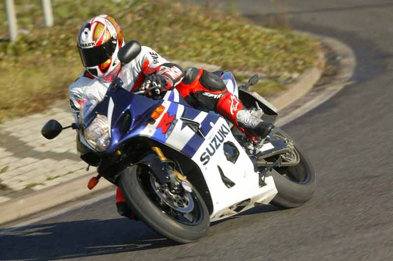 SUZUKI GSX-R1000 (2003-2004) Review | Specs & Prices