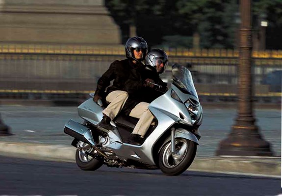 HONDA SILVER WING 600 (2001-on) Review, Specs & Prices