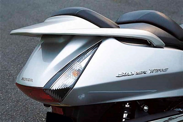 HONDA SILVER WING 600 (2001-on) Review, Specs & Prices