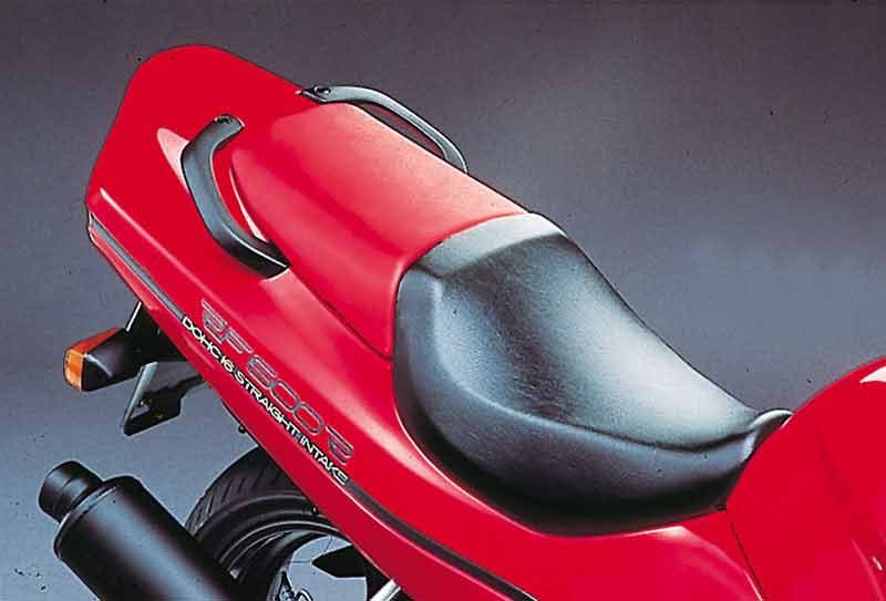 SUZUKI RF600 (1993-1997) Review | Speed, Specs & Prices