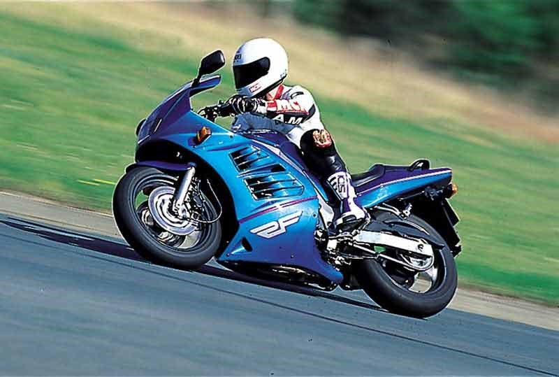SUZUKI RF600 (1993-1997) Review | Speed, Specs & Prices