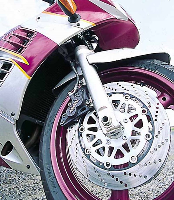 SUZUKI RF900 (1995-1999) Review | Speed, Specs & Prices