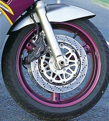 SUZUKI RF900 (1995-1999) Review | Speed, Specs & Prices