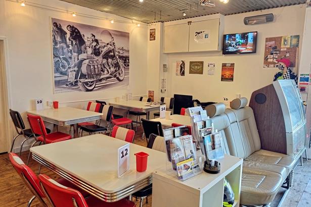 Chequered Flag Café | MCN Pit Stop