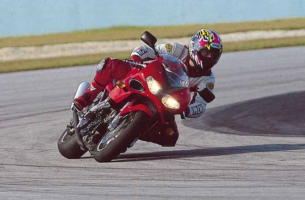 SUZUKI TL1000S (1997-2001) Review | Speed, Specs & Prices