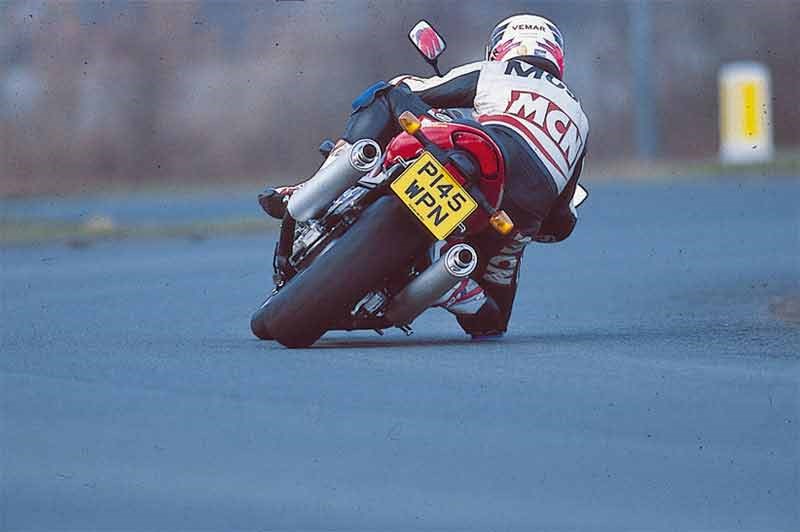 SUZUKI TL1000S (1997-2001) Review | Speed, Specs & Prices