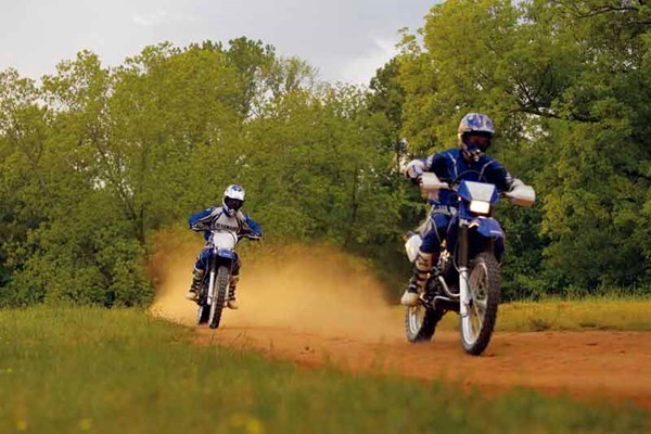 YAMAHA TT250R (2004-2005) Review | Speed, Specs & Prices