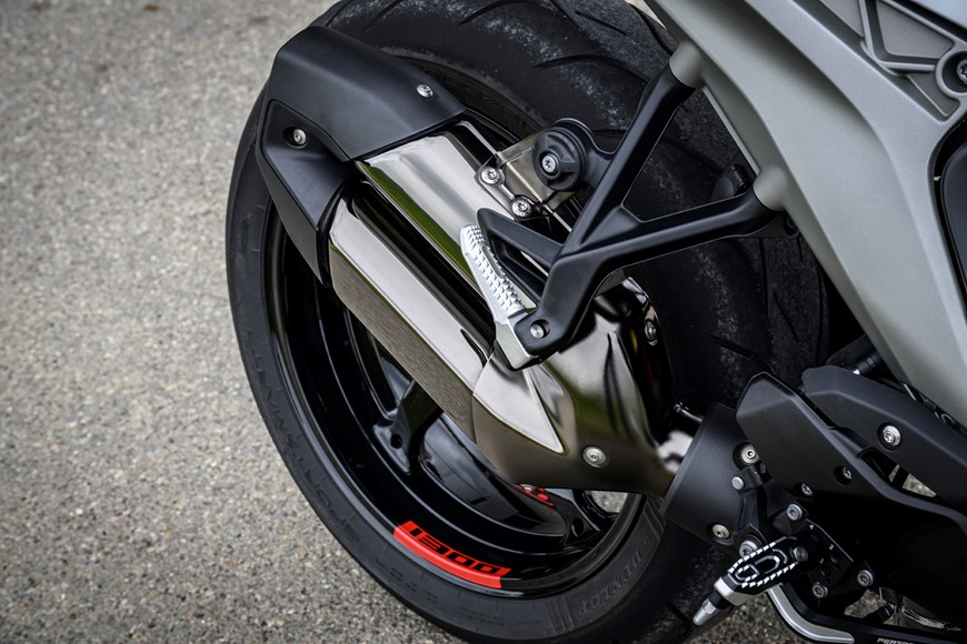 2025-on BMW R1300R review: New suspension tech and engine