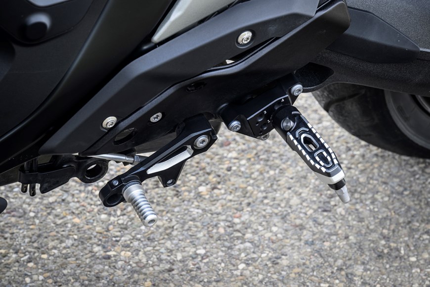2025-on BMW R1300R review: New suspension tech and engine