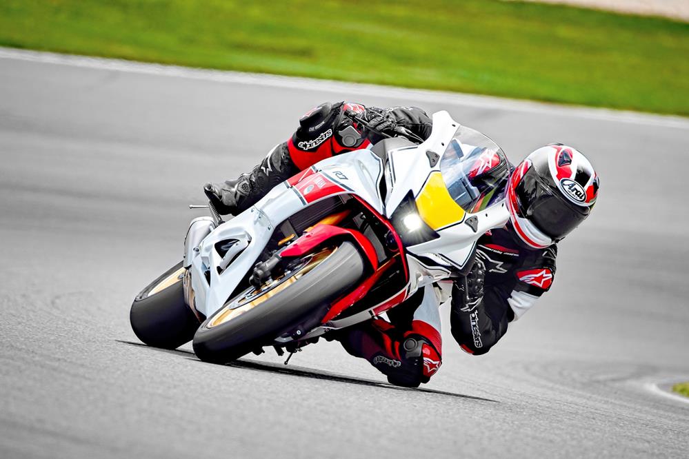 Expert guide to used Yamaha R-Series sportsbikes