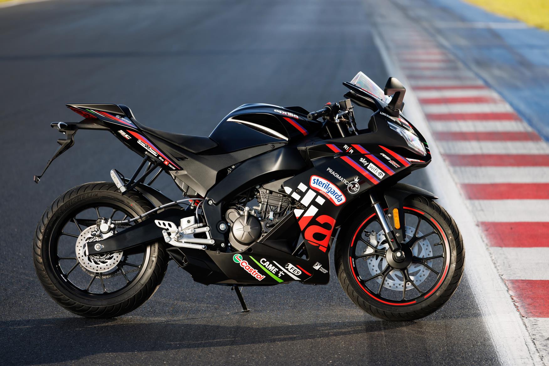 Aprilia RS125 GP Replica arrives for racing's youngest fans