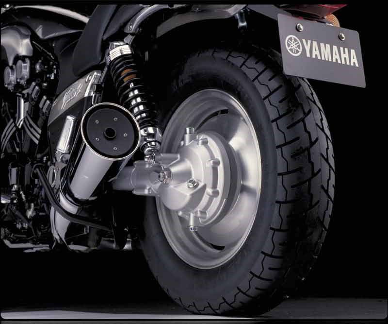 YAMAHA V-MAX (1991-2004) Review | Speed, Specs & Prices